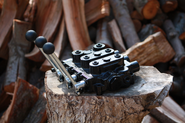 Log Splitter Valves